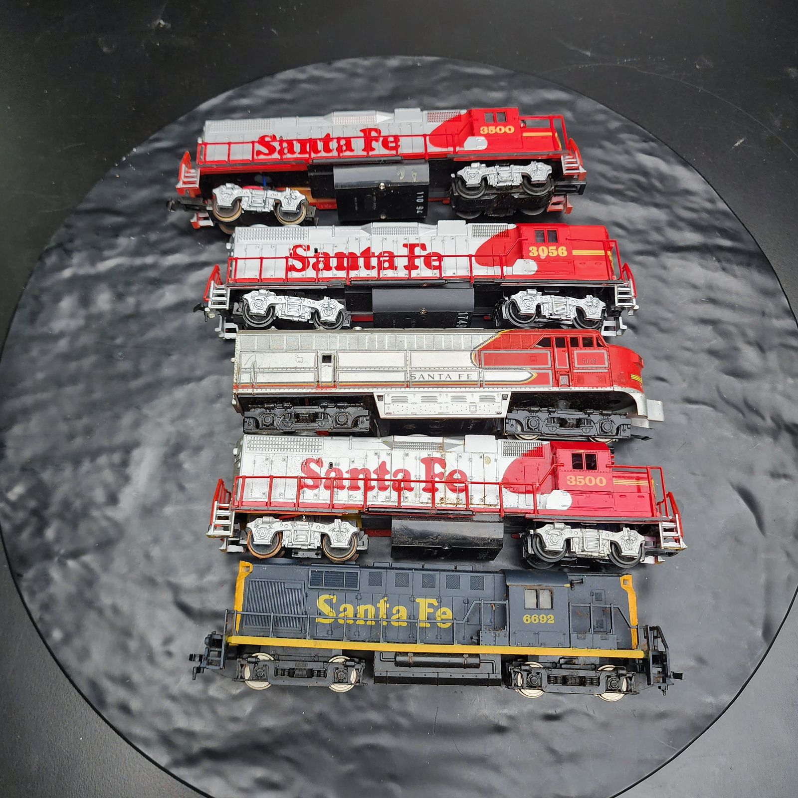HO Scale Lot of 5 Santa Fe Locomotives for Parts or Repair 🚂 | eBay