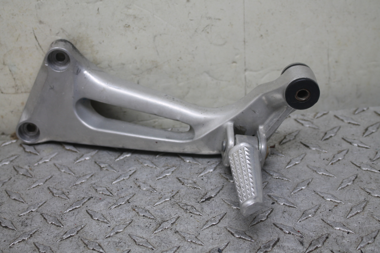 98-05 HONDA SUPER HAWK 1000 VTR1000F LEFT REAR BACK PASSENGER PEG | eBay