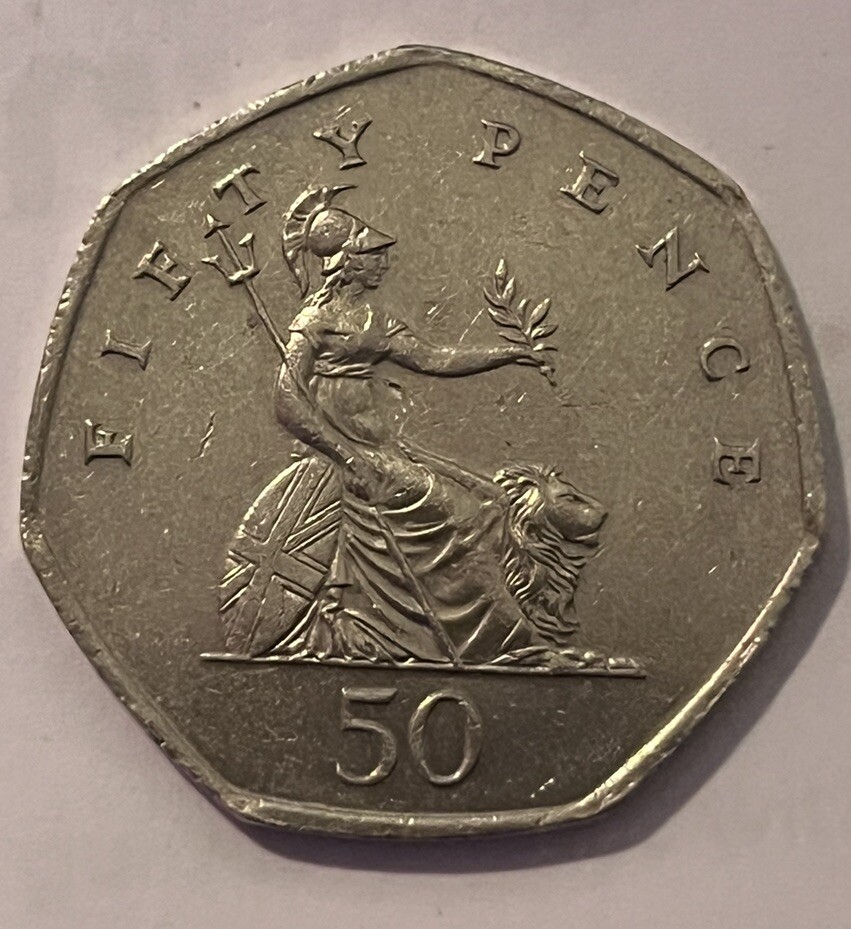 1997 Queen Elizabeth II {D.G.REG.F.D.} Rare 50 Fifty Pence UK Coin ...