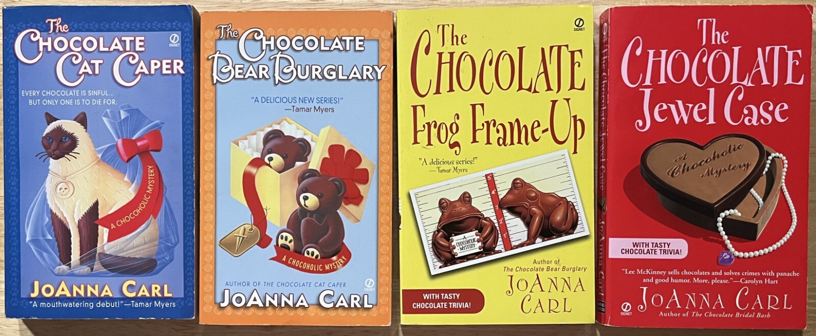 Lot of 4 JoAnna Carl: Chocolate Cat Caper~Bear Burglary~Frog Frame-Up ...