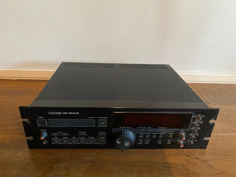 Tascam DA-30 MKII Digital Audio Tape Player/Recorder *WORKING ...