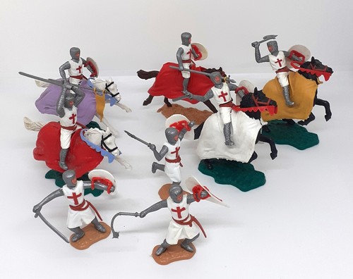 Vintage Timpo 8 Crusader Knights Horses Plastic Figures Templar ...