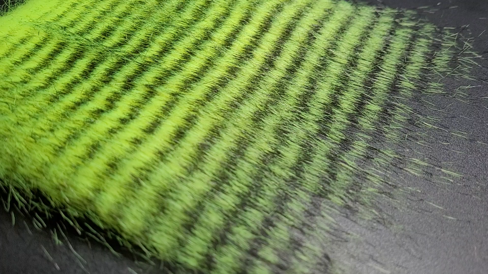 BARRED GRIZZLY CRAFT FUR - Select - 4" fibers - Fly Tying Materials ...