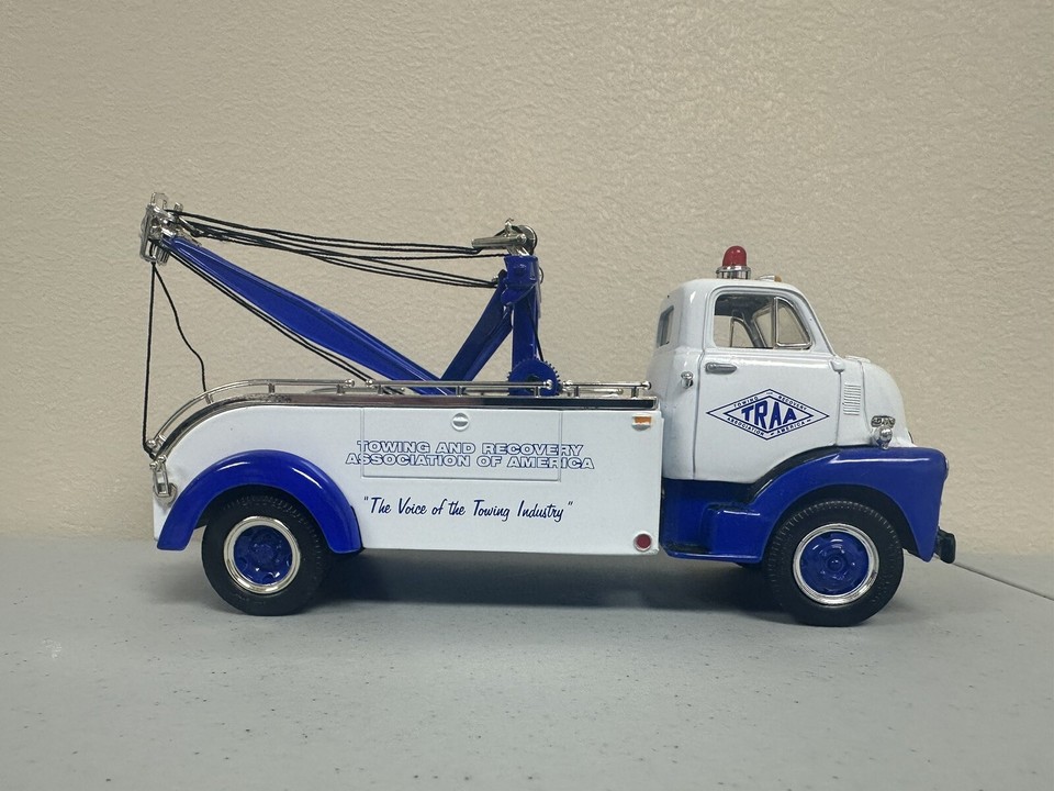 First Gear 1/34 1952 GMC Wrecker Tow Truck TRAA Logo | eBay