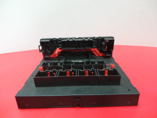 Boîte à fusibles VOLKSWAGEN GOLF PLUS (5M1 521) 146364 | eBay