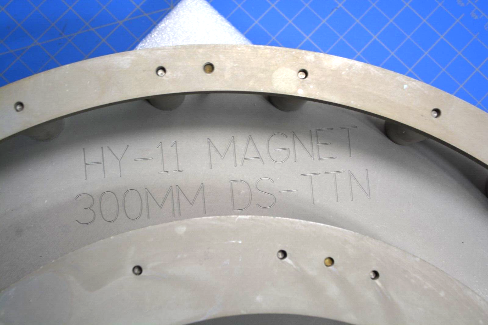 0010-25739 / HY-11 MAGNET 300MM DS TTN SUP ID 10152300 / APPLIED ...