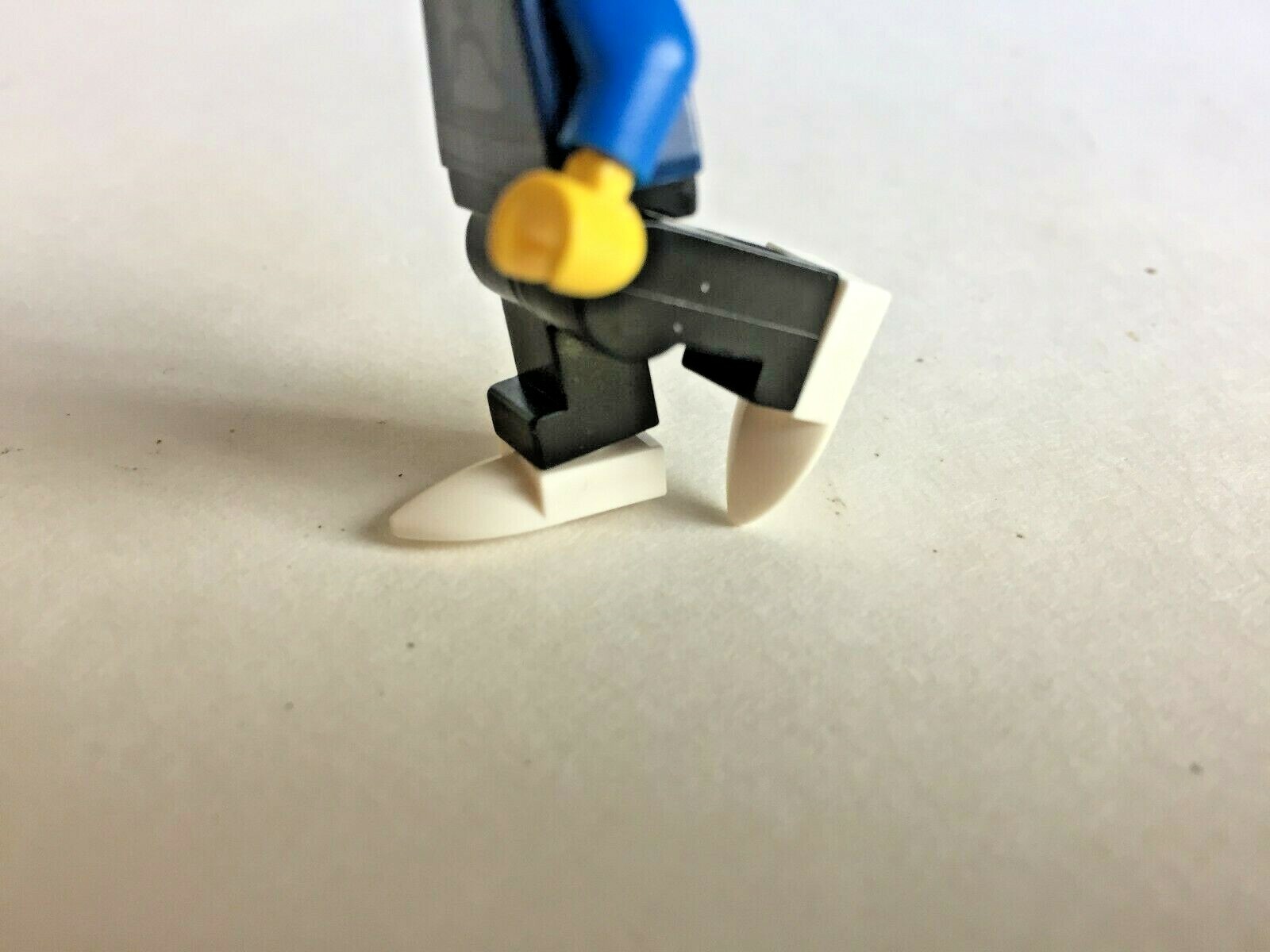 Lego Minifig ICE SKATES - 1x1 Modified Animal Tooth Plate, White - 2 ...