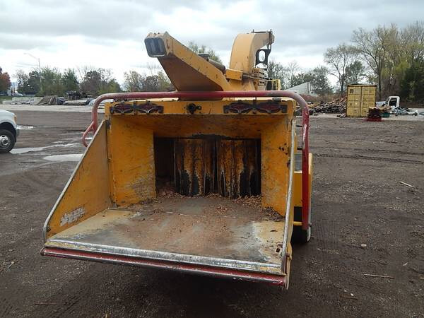 2014 vermeer bc1800xl chipper with winch 19" chipping capacity well ...