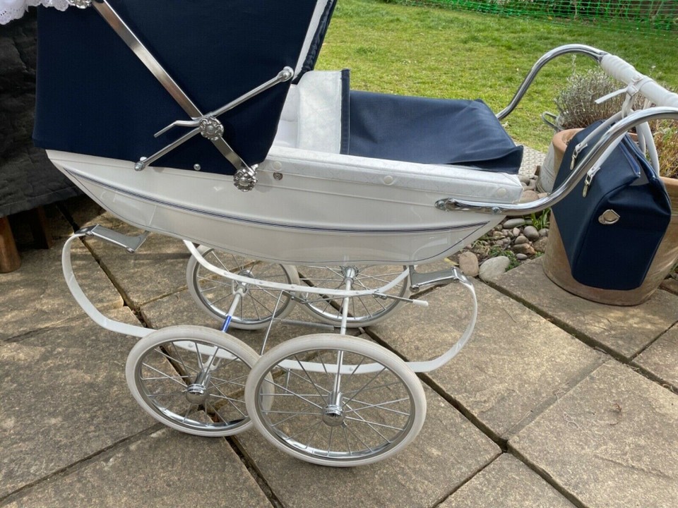 Silver Cross Vintage Coach Built Dolls Pram lace canopy - White Navy ...