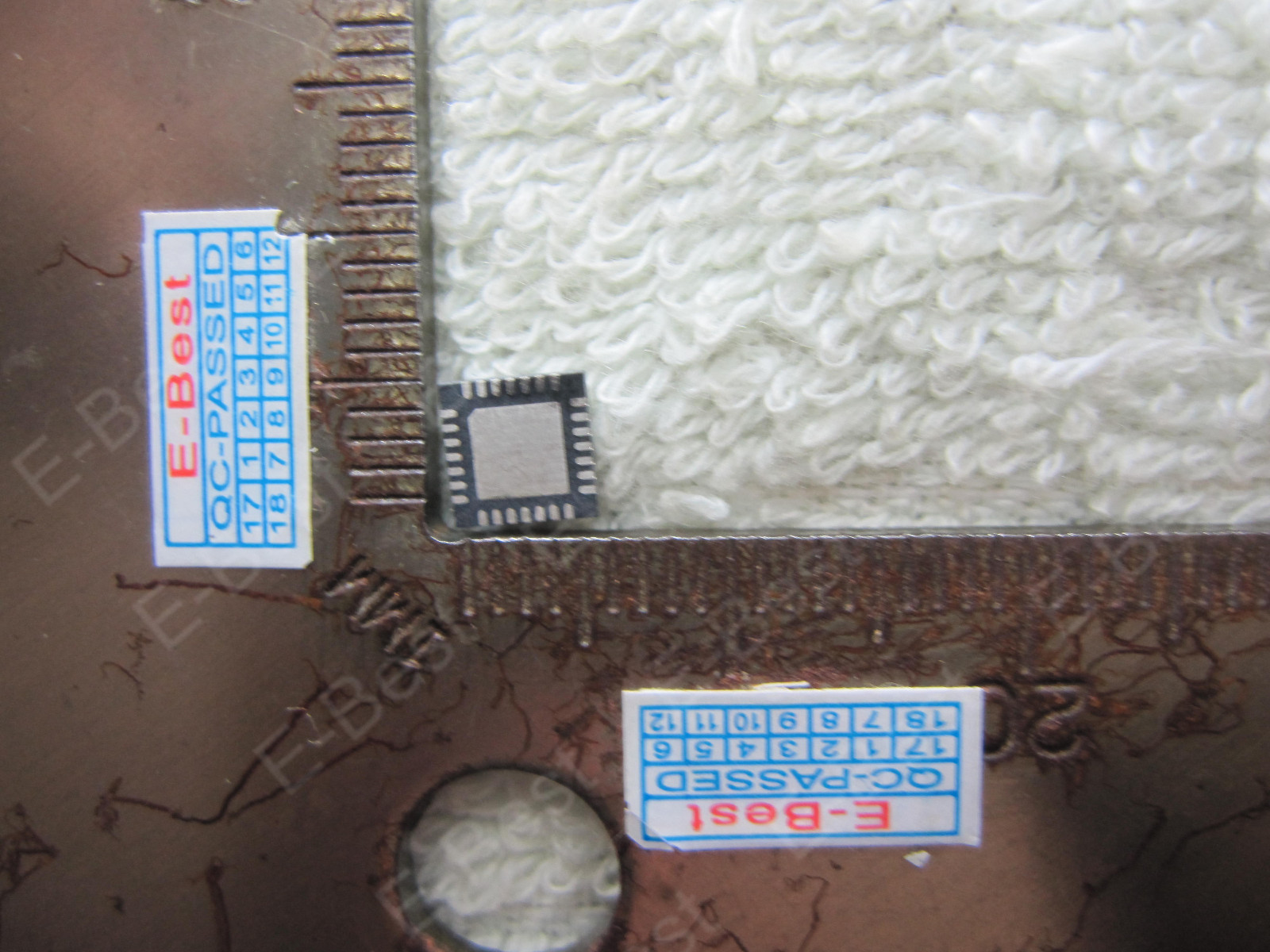 2pcs P301 16 P3O1-16 P30I-16 P301-I6 P301-1G AUO-P301-16 P301-16 QFN24 ...