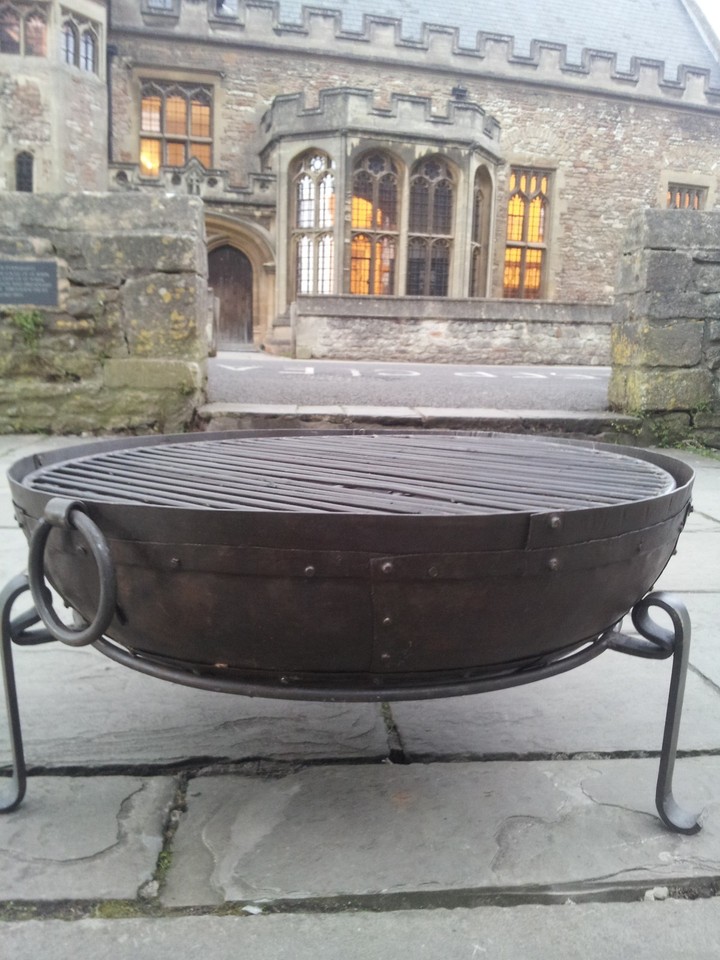 80cm Indian Fire Bowl / Fire Pit With Stand & Grill - Handmade Kadai ...