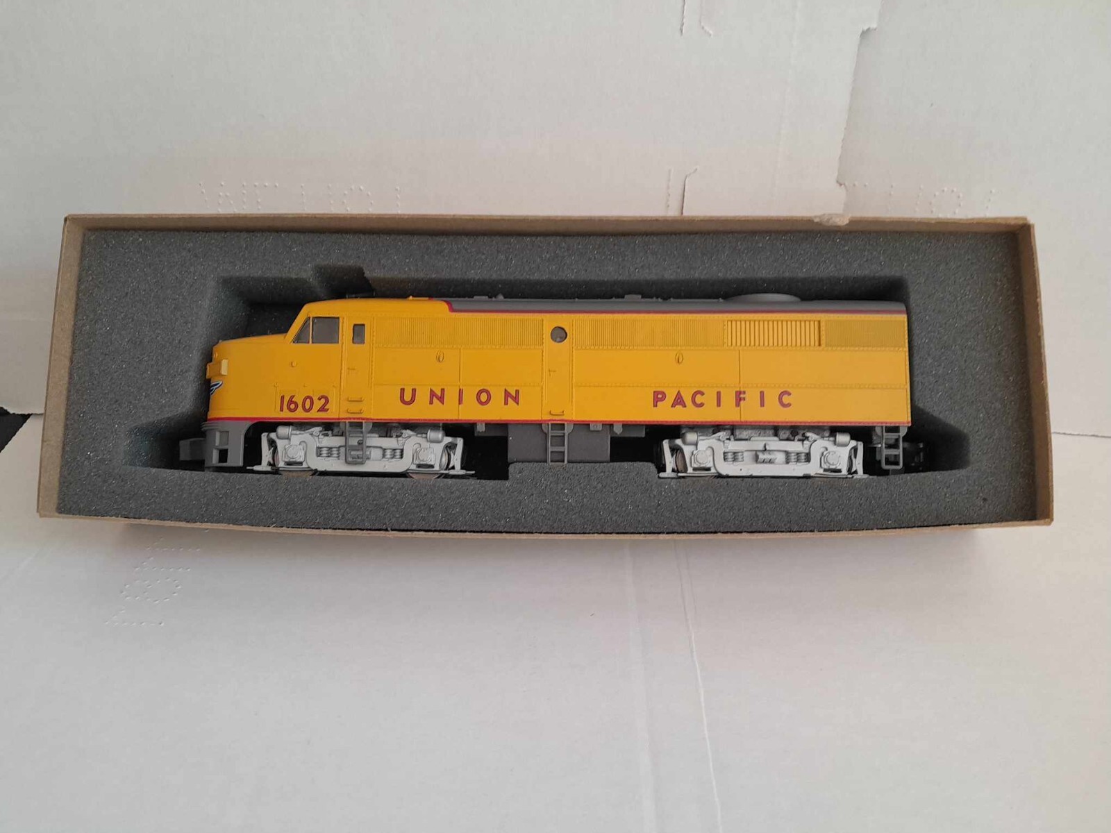 American Models Union Pacific - Alco FA-2 Locomotive DC/Scale Wheels | eBay