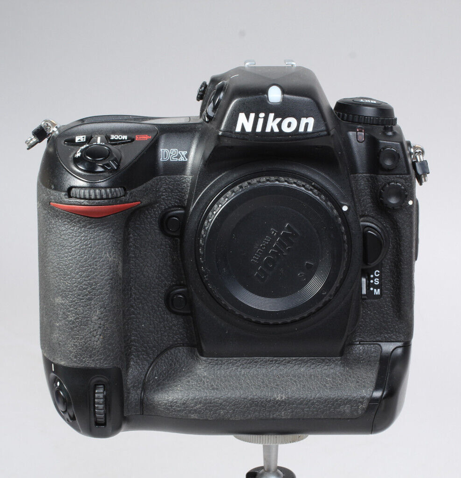 NIKON D2x D2X 12.4 MP DSLR WITH BATTERIES AND CHARGER TESTED AND ...