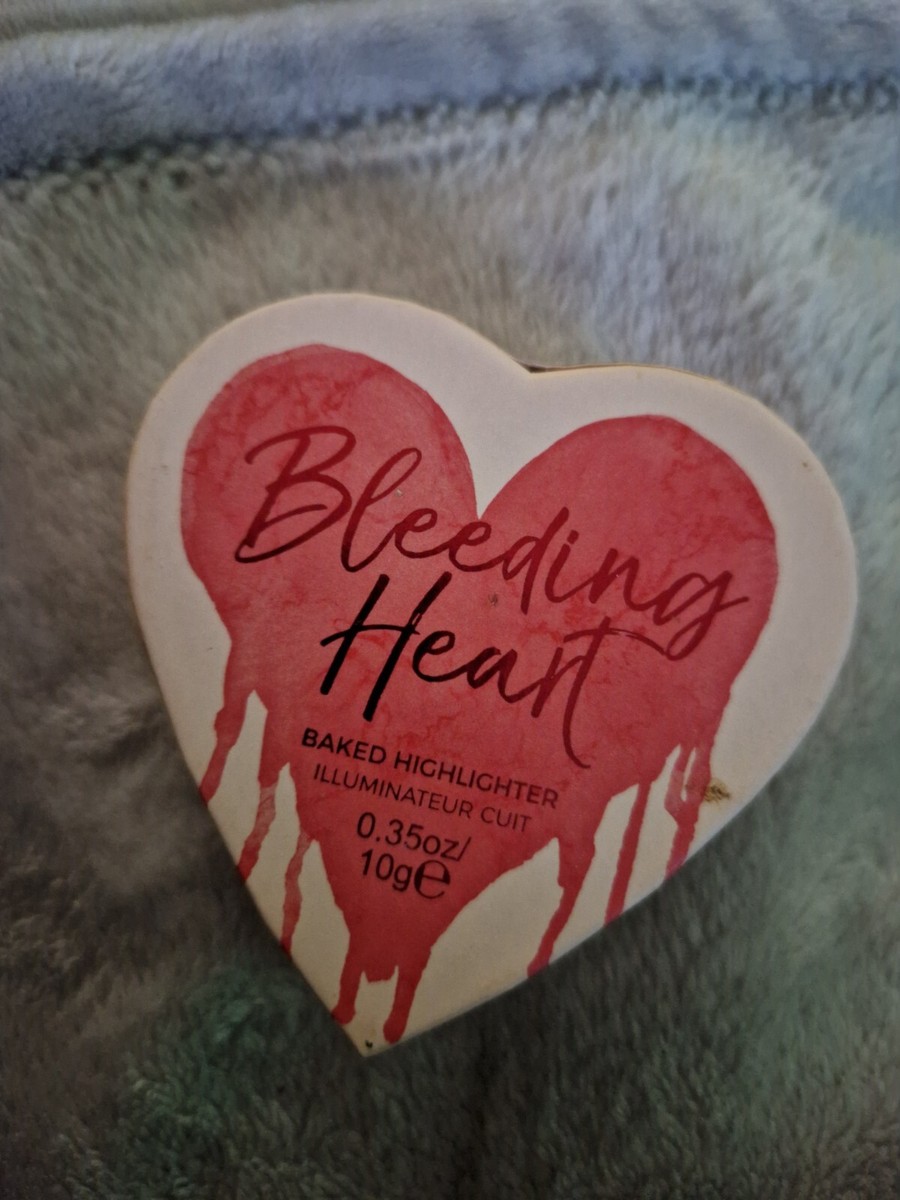 Makeup Revolution Bleeding Heart Highlighter | Saubhaya Makeup