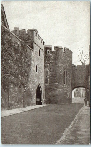 Postcard - View along the Outer Ward - Tower of London, England | eBay