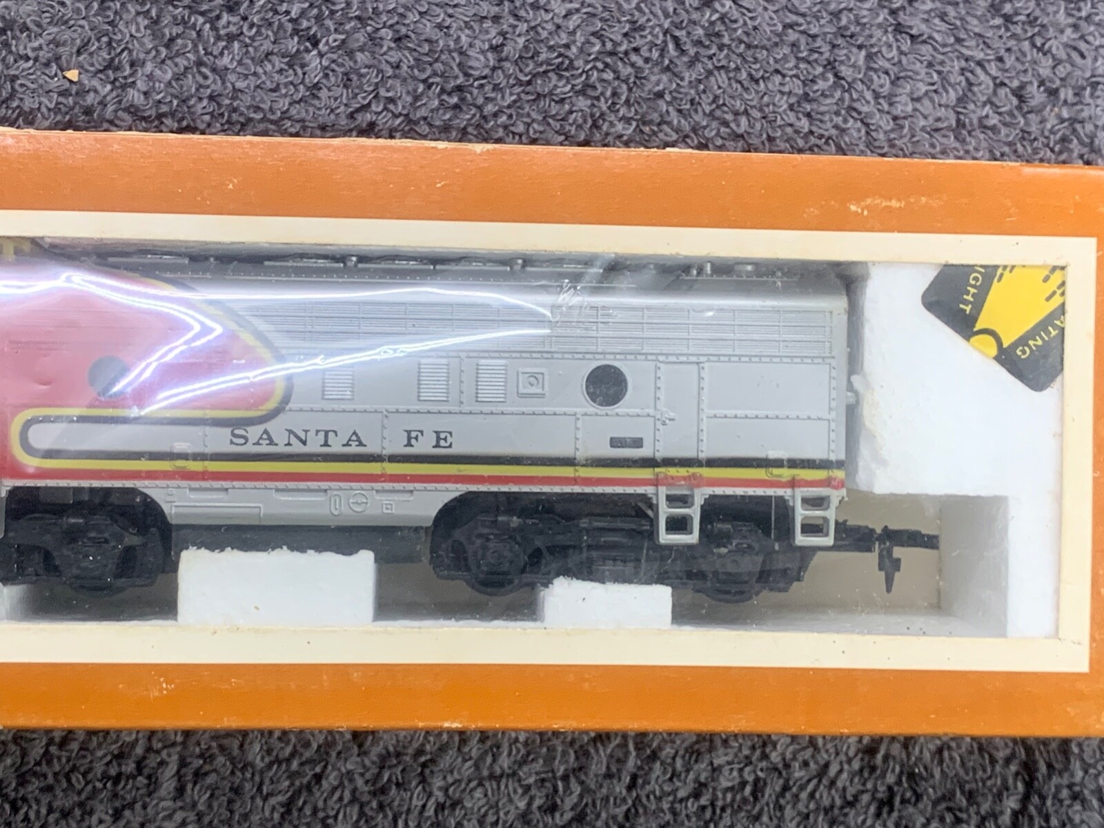 Vintage Tyco Santa Fe 224H 1200 HO Scale Trains Diesel F9 Unit Powered ...