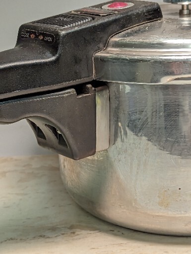 Innova 6 Quart Stainless Steel Pressure Cooker Davenport IA Jigger ...