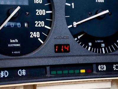 BMW E30 Instrument Cluster Check Light Voltmeter Add-On Mount Voltage ...