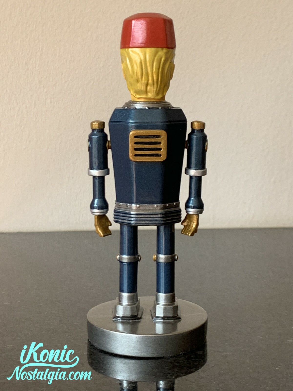 DONALD TRUMP STATUE FIGURINE: "TRUMP BOT" ROBOT FIGURINE COLLECTIBLE ...