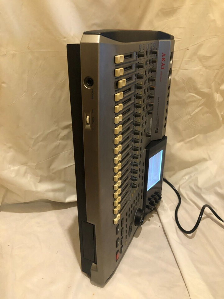 AKAI DPS16 Digital Multitrack 24bit/96kHz HDR Workstation Recorder | eBay