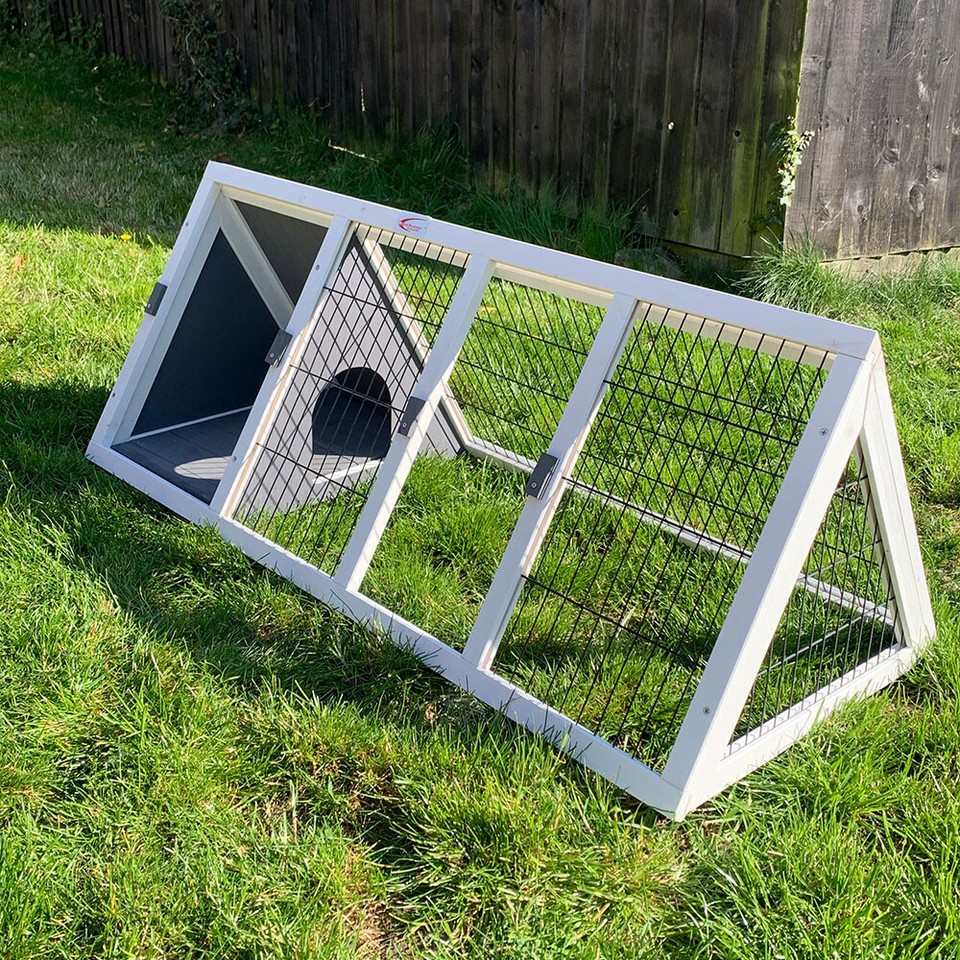 Bunny Business Apex Run with Enclosure Rabbit / Guinea Run Hutch, 4ft ...