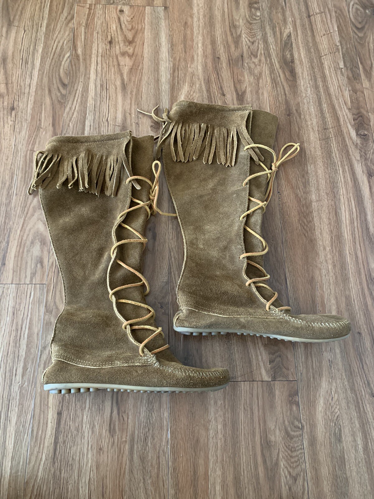 Minnetonka Front Lace Knee High moccasin Boot 6 - Gem