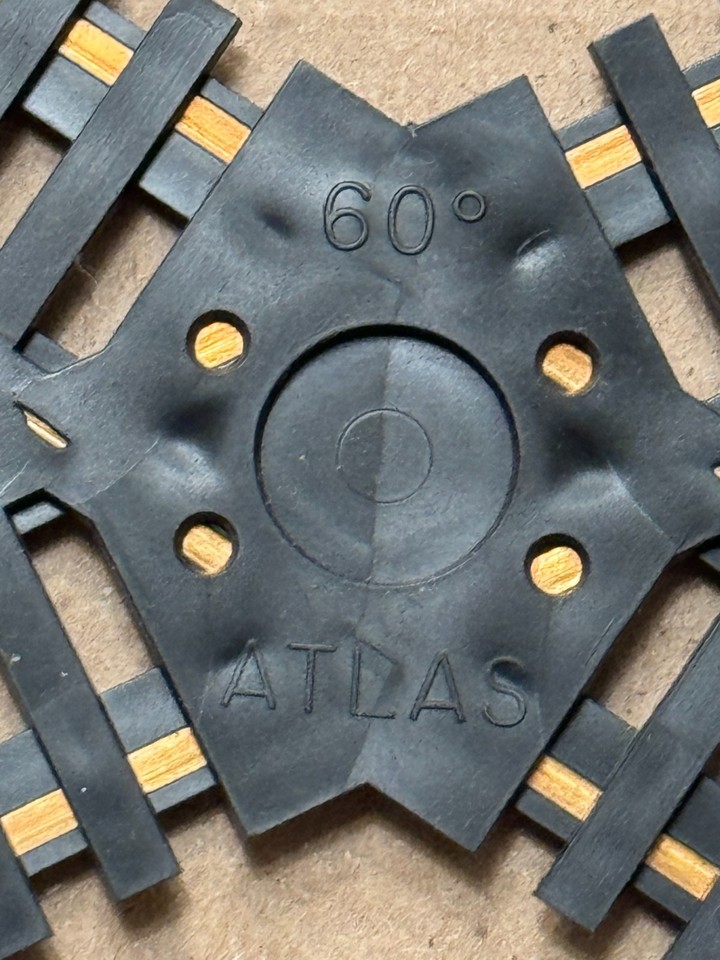 HO ATLAS Sectional Track - 60 degree crossover | eBay