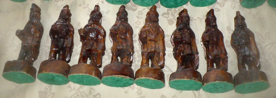 VINTAGE FIGURAL CHESS SET HAND CARVED OLIVE WOOD ISRAEL LARGE 32 PIECES ...