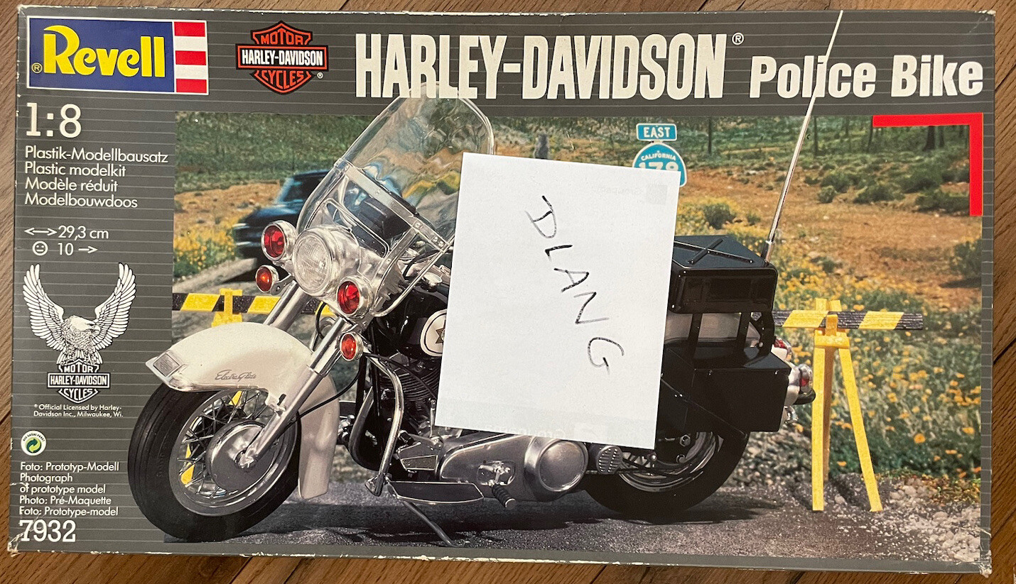 Revell 7932 1:8 Harley Davidson Police Bike (BG039-55) | eBay