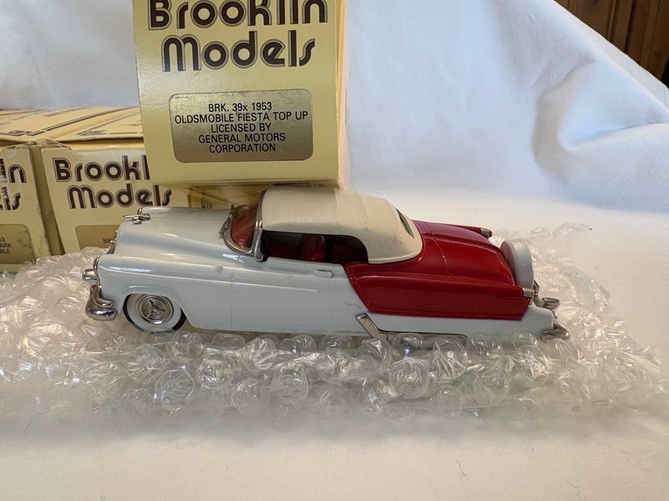 Brooklin Models 1/43 lot (5) 1941 Packard Clipper CTCS 1953 Buick 1955 ...