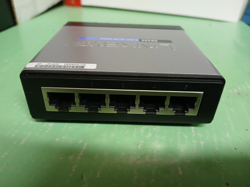 Linksys SD205 5-Port 10/100 Switch 12v power supply not included | eBay