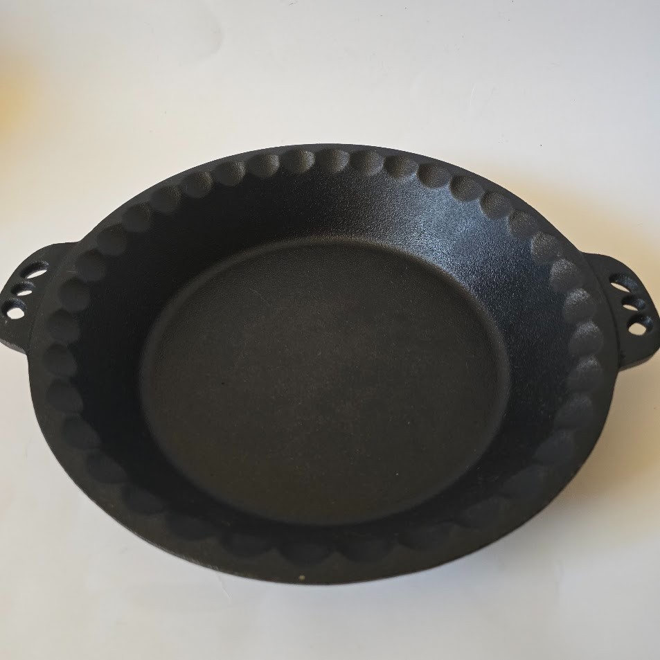 John Wayne "Duke" 1907 Authentic Cast Iron Pie Pan Cookware | eBay