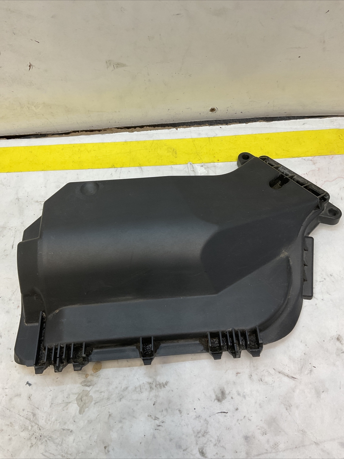 2009-2016 AUDI A4 QUATTRO ENGINE COMPUTER CONTROL MODULE HOUSING COVER ...