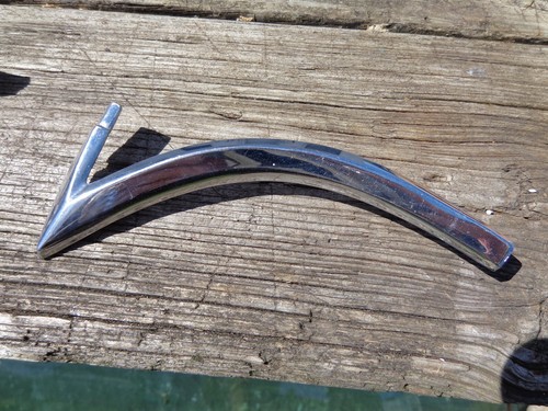 vinyl top corner moldings end cap LEFT SIDE 70 71 72 Chevy Chevelle SS ...