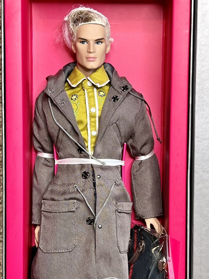 Hot To Touch Bellamy Blue The Industry Integrity Toys NRFB The Lovesick ...