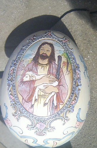 Good Shepherd Egg w/ Jesus w/Lamb Easter. Label on Bottom "QC - 09" | eBay