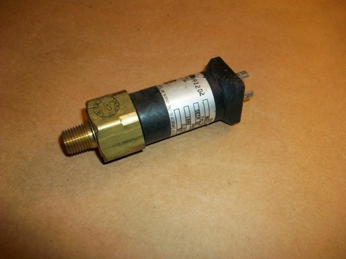 Barksdale Pressure Switch 96210-BB4-S0113 60psi USED | eBay