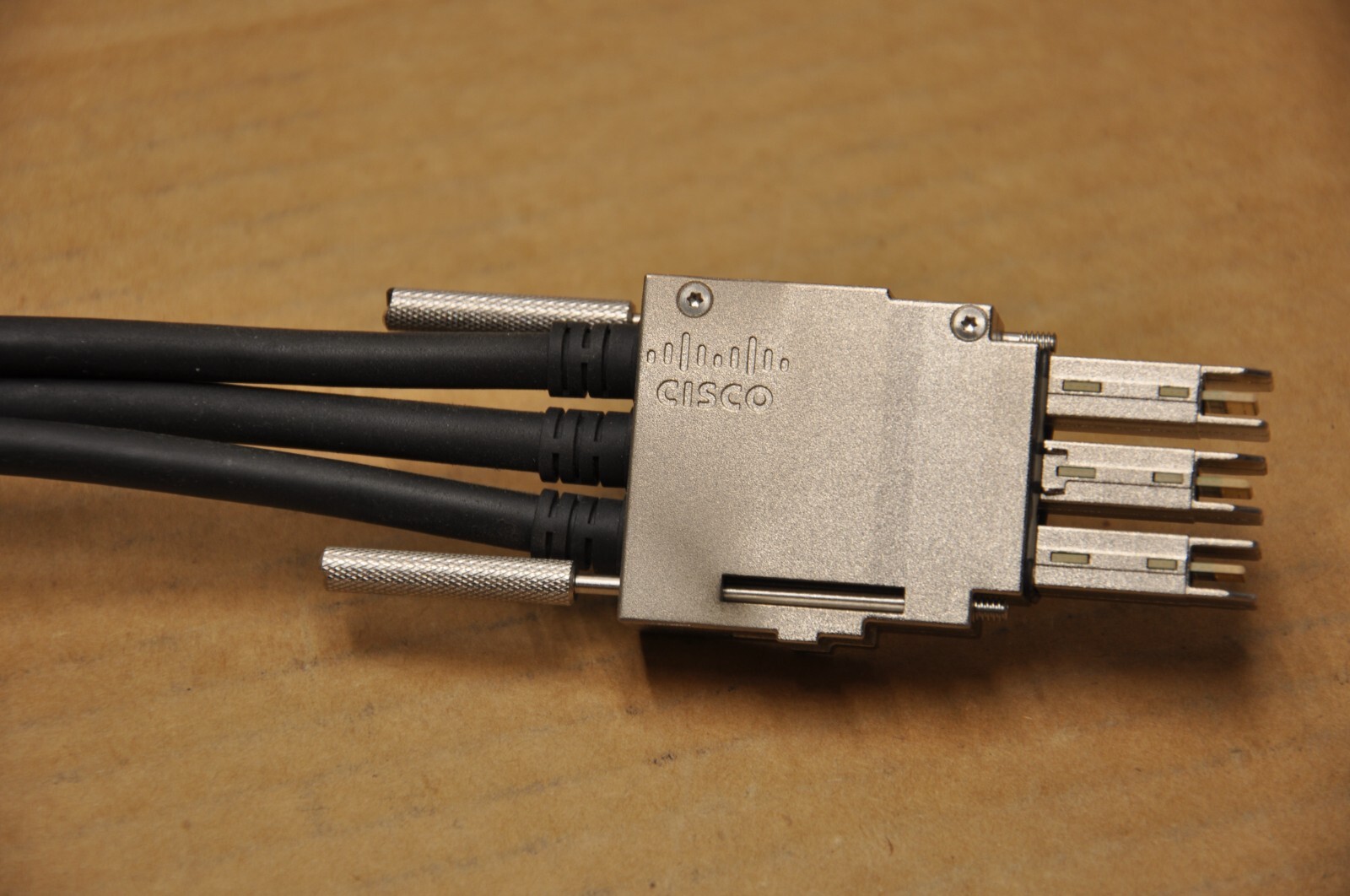 LOT OF 2 Cisco STACK-T1-50CM StackWise-480 50cm stacking cable for 3850 ...