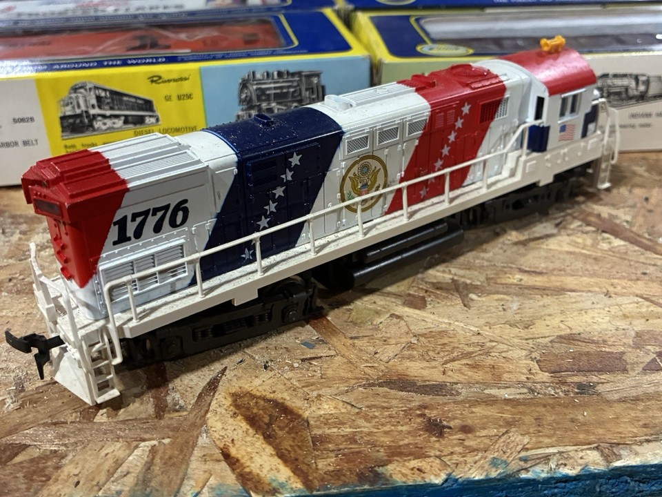 AHM HO 1/87 Scale Lot 1776 Locomotive Kelloggs Illinois Central Helium ...