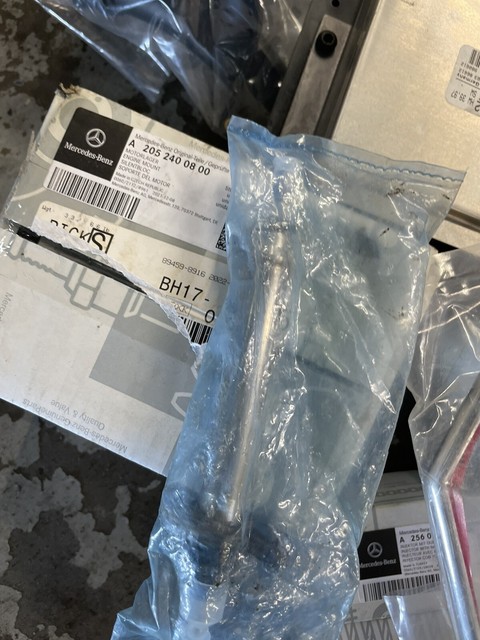 Genuine Mercedes-Benz Fuel Injector 256070560080 for sale online | eBay