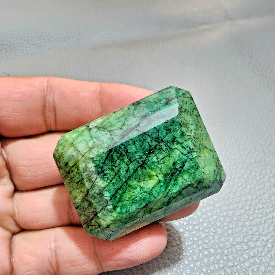 435Ct Glowing Green Brazilian Emerald Rare Size Gemstone Jewelry Making ...