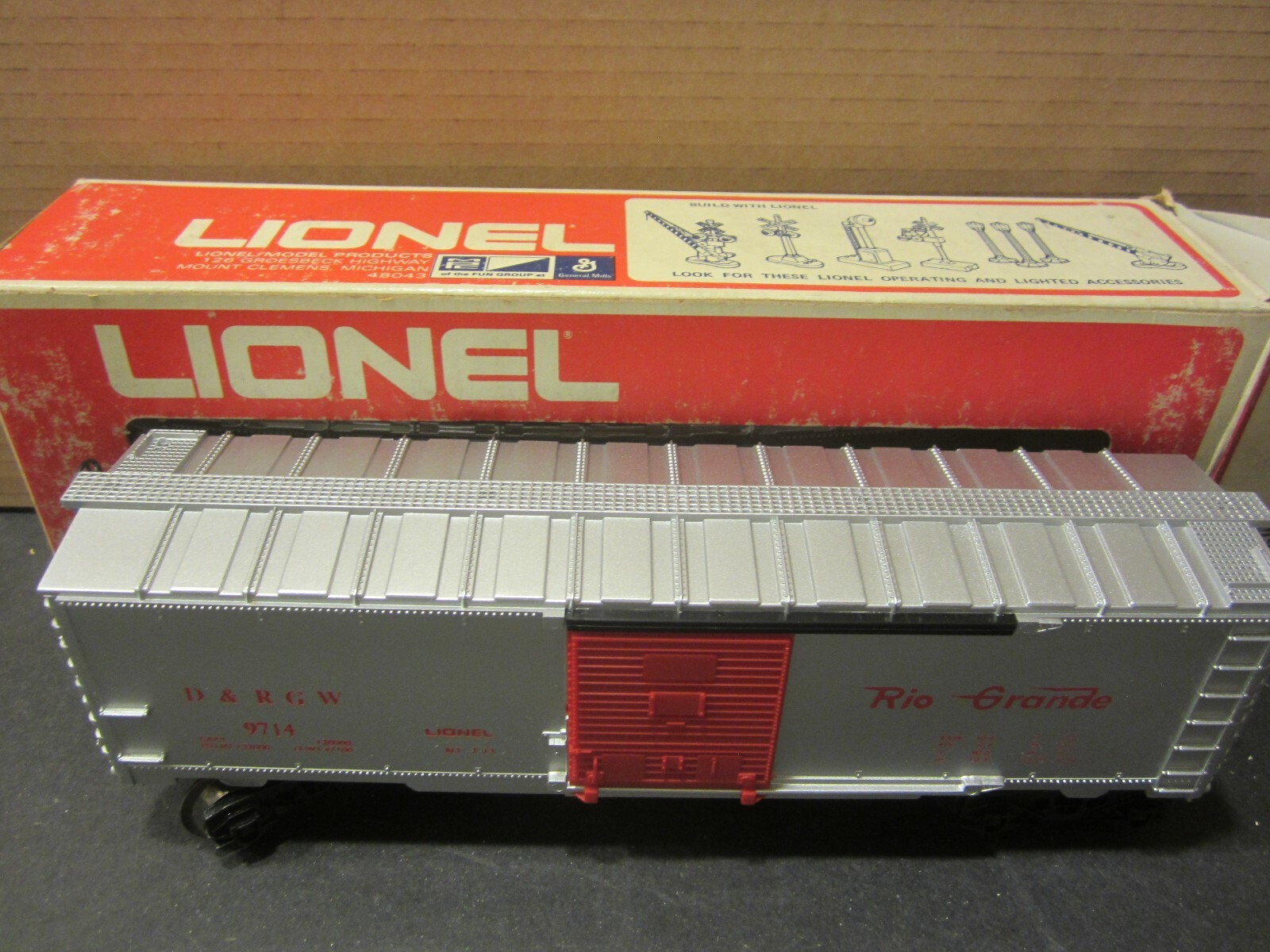 Lionel Rio Grande D & RGW 9714 Box Car Boxcar silver/red door | eBay