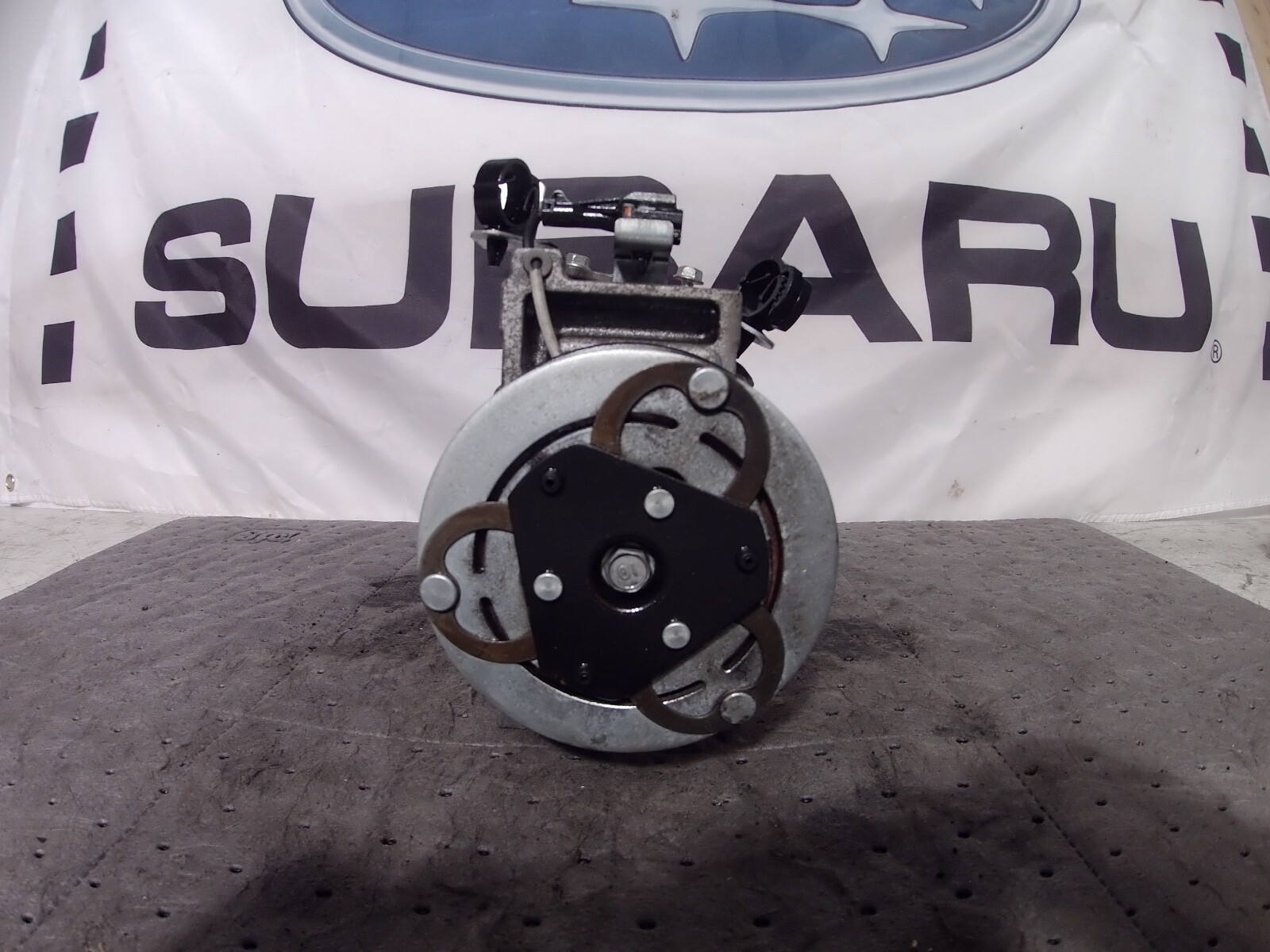 SUBARU AIR CONDITIONING AC COMPRESSOR PUMP OEM VALEO 73111F-G002 | eBay