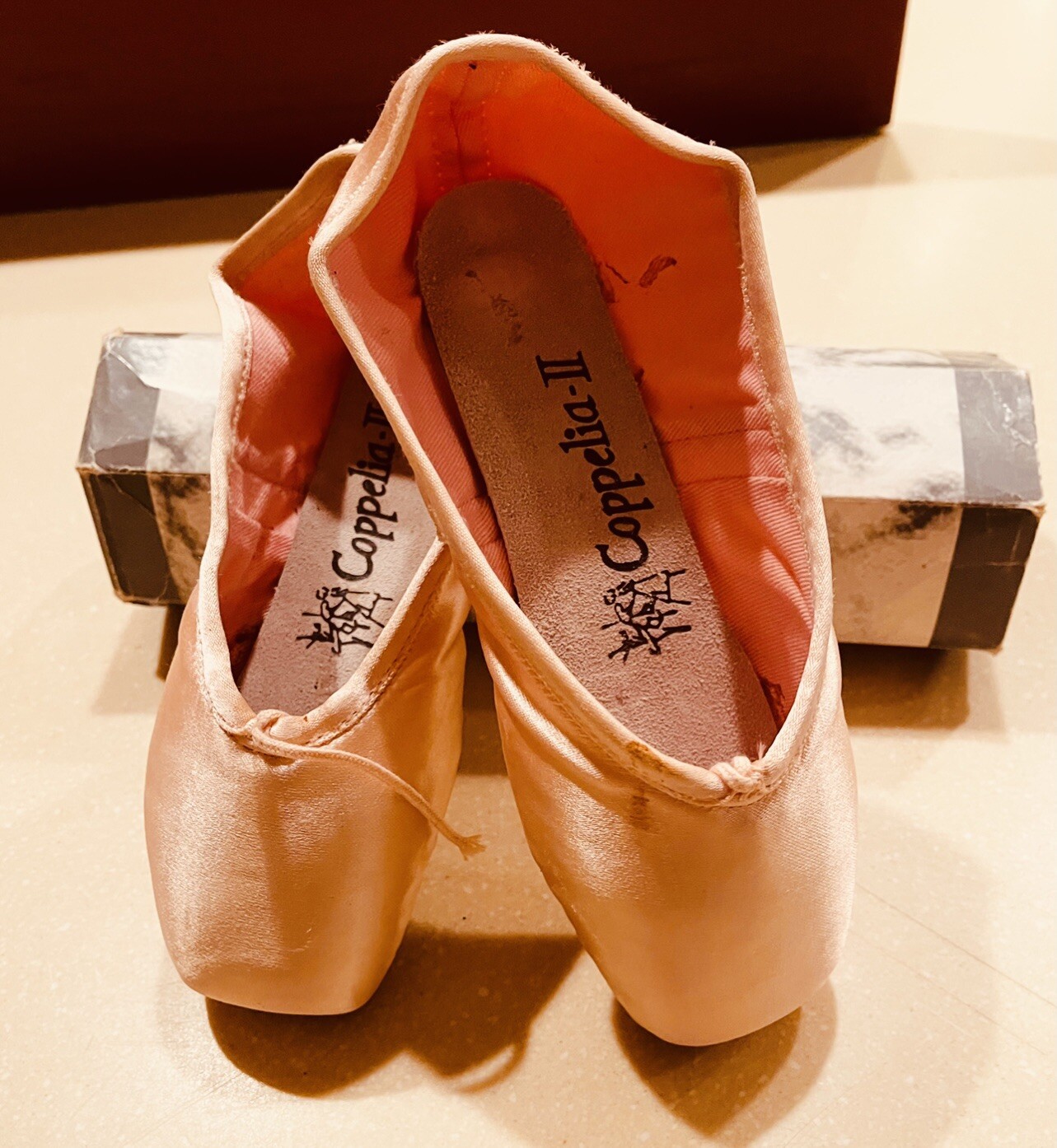 Chacott/Freed “Coppelia - II” Satin Ballet Pointe Shoes, Hard/Full ...