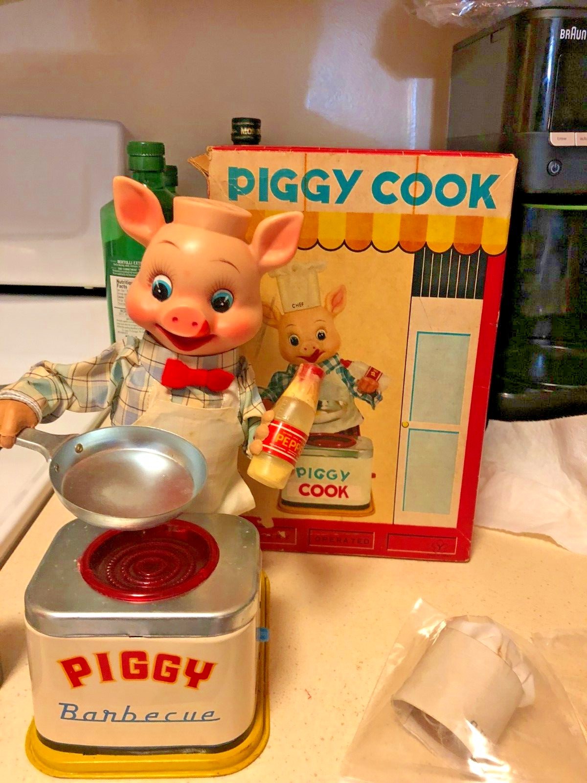 TIN TOY PIGGY COOK JAPAN BATTERY | eBay