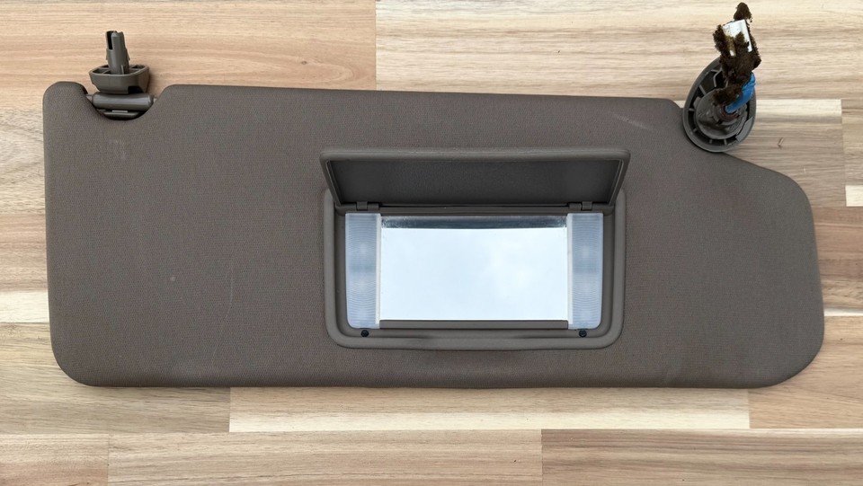 2009-2015 Honda Pilot Passenger Side Tan/Beige Lighted Sun Visor RH ...