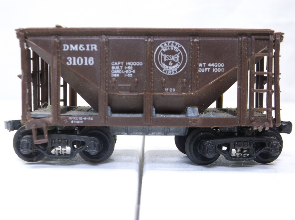 (9) HO gauge DM&IR ore cars (lot 3373) | eBay