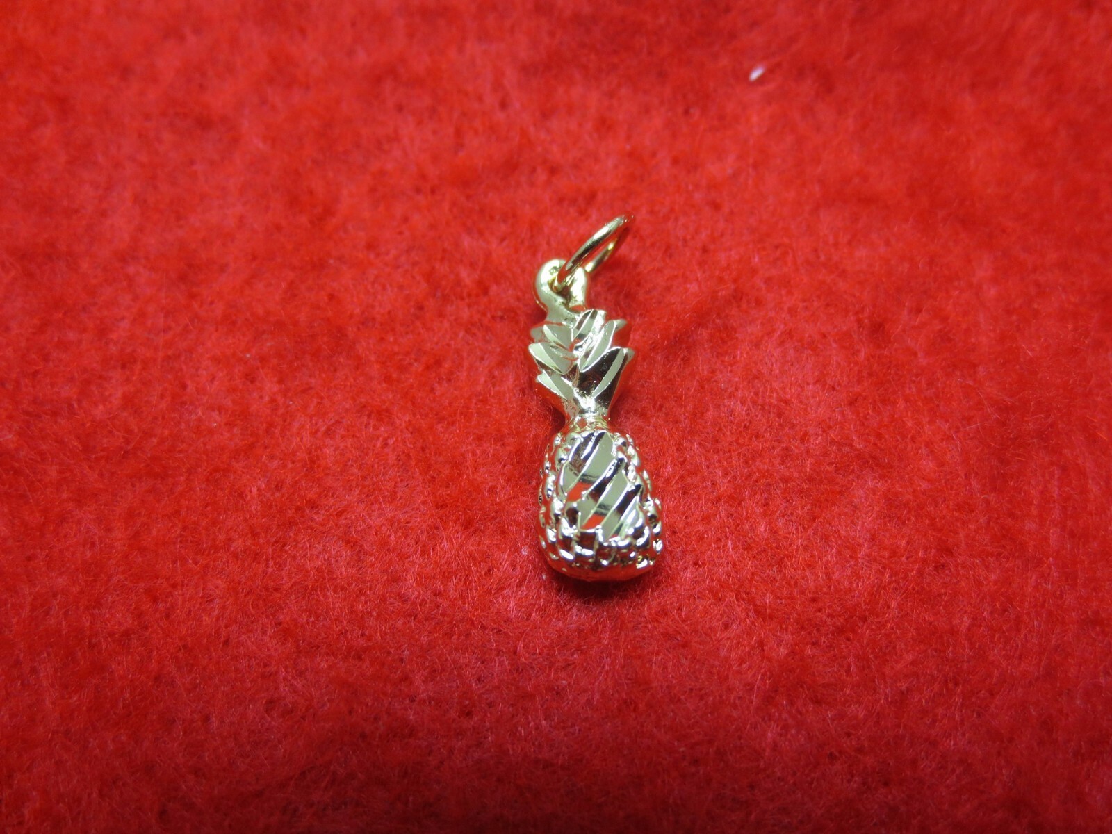 14 KT GOLD EP ABOUT 7/8" HIGH PINEAPPLE 3D FRUIT CHARM W/ 24" ROPE ...