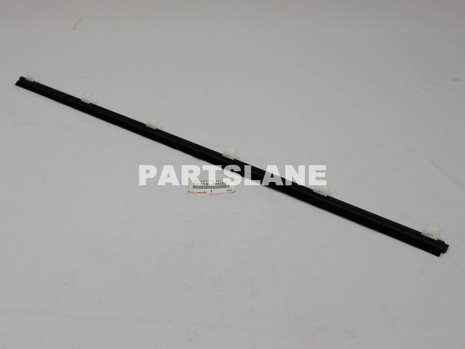 Toyota Land Cruiser OEM Front Outer Left LH Door Glass Weatherstrip ...