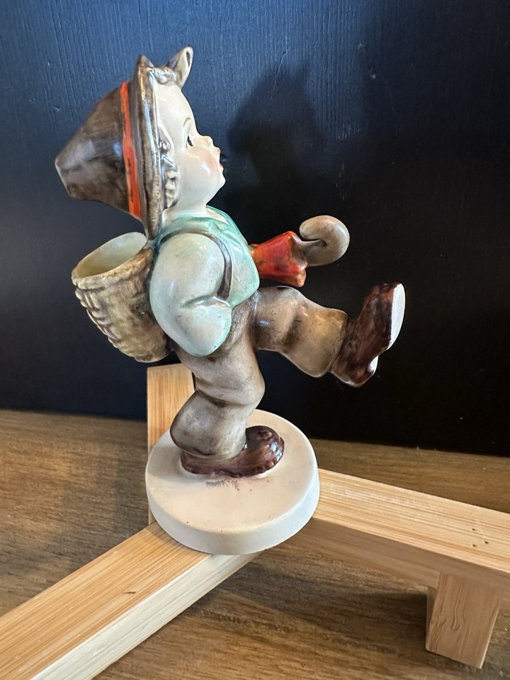 Vintage Hummel figurine Hum #79 "Globe Trotter" TMK 1 Crown Era 1935-1949 Rare | eBay